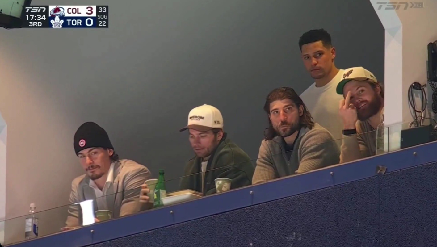 William Nylander gave the middle finger knowing he was on TV