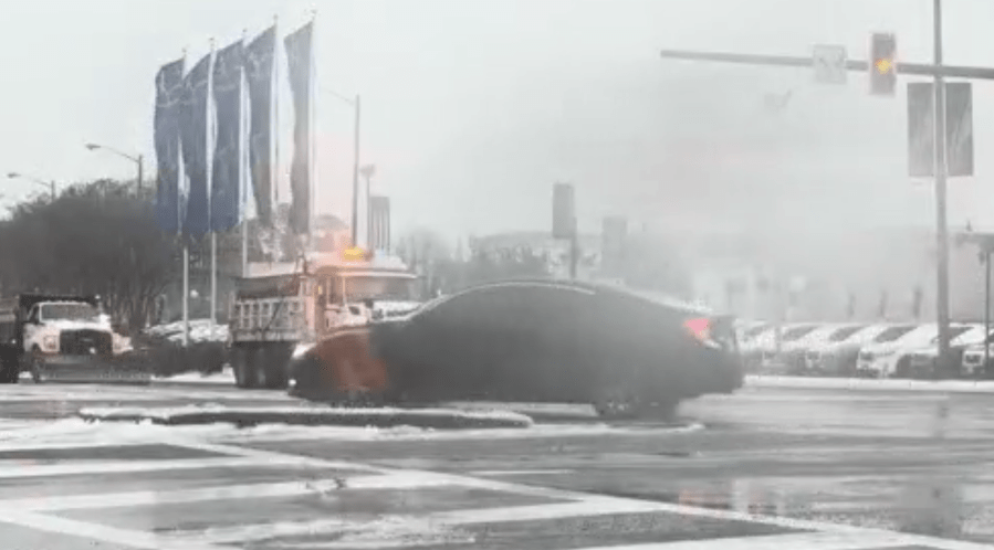 Motorists across Hampton Roads brave the roads Sunday morning