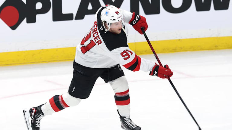 Back-to-back goals lead Kraken to win over Devils