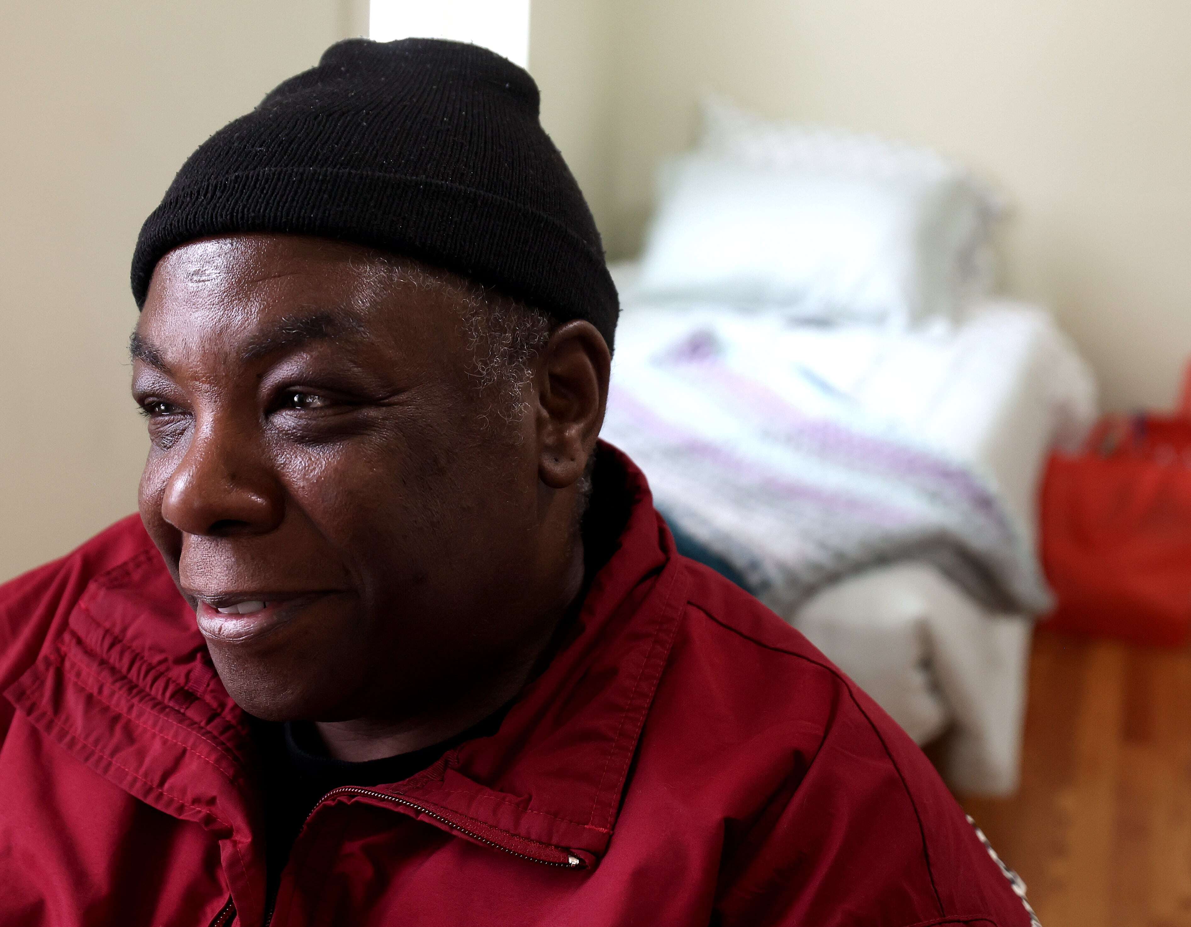 How a police officer helped a woman sleeping in a Syracuse cemetery ...