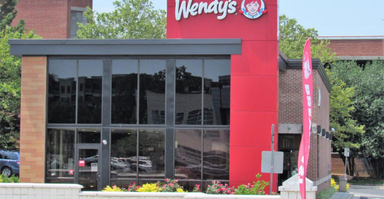 350 Wendy’s locations go dark as chain faces worst contraction in history