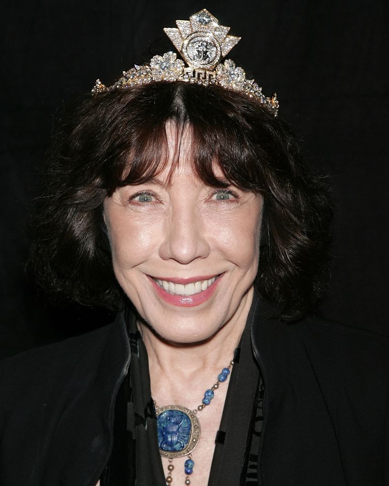 The story of the $5 million tiara Madonna wore in her iconic 1995 ...