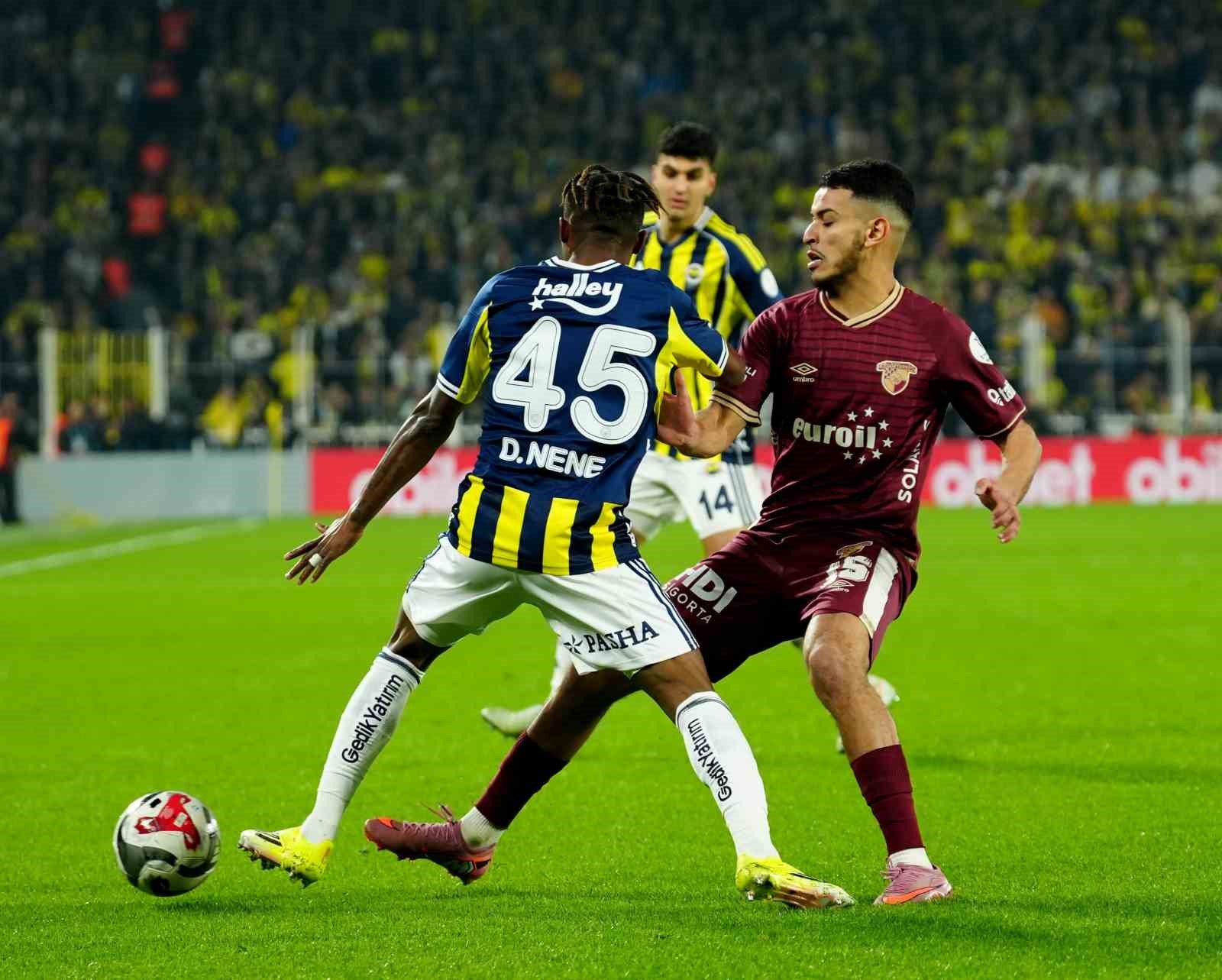 Trendyol Süper Lig: Fenerbahçe 0 - Göztepe 0 (Maç devam ediyor)