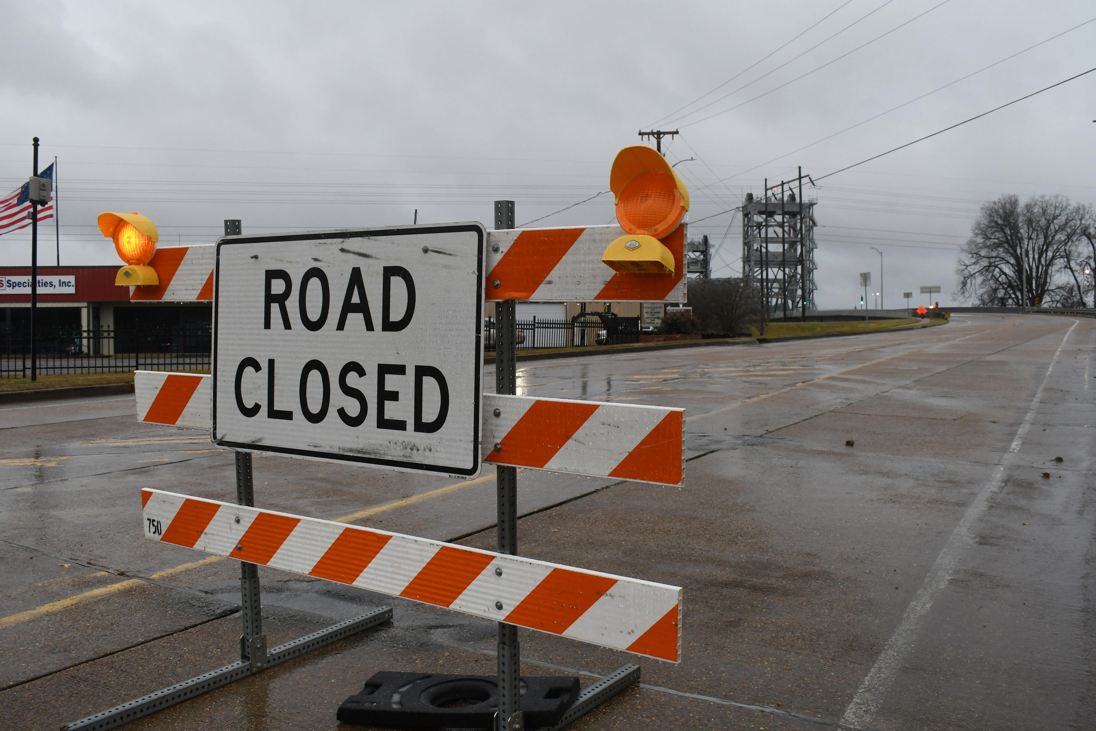 Roads reopen in Rapides after winter storm brings ice