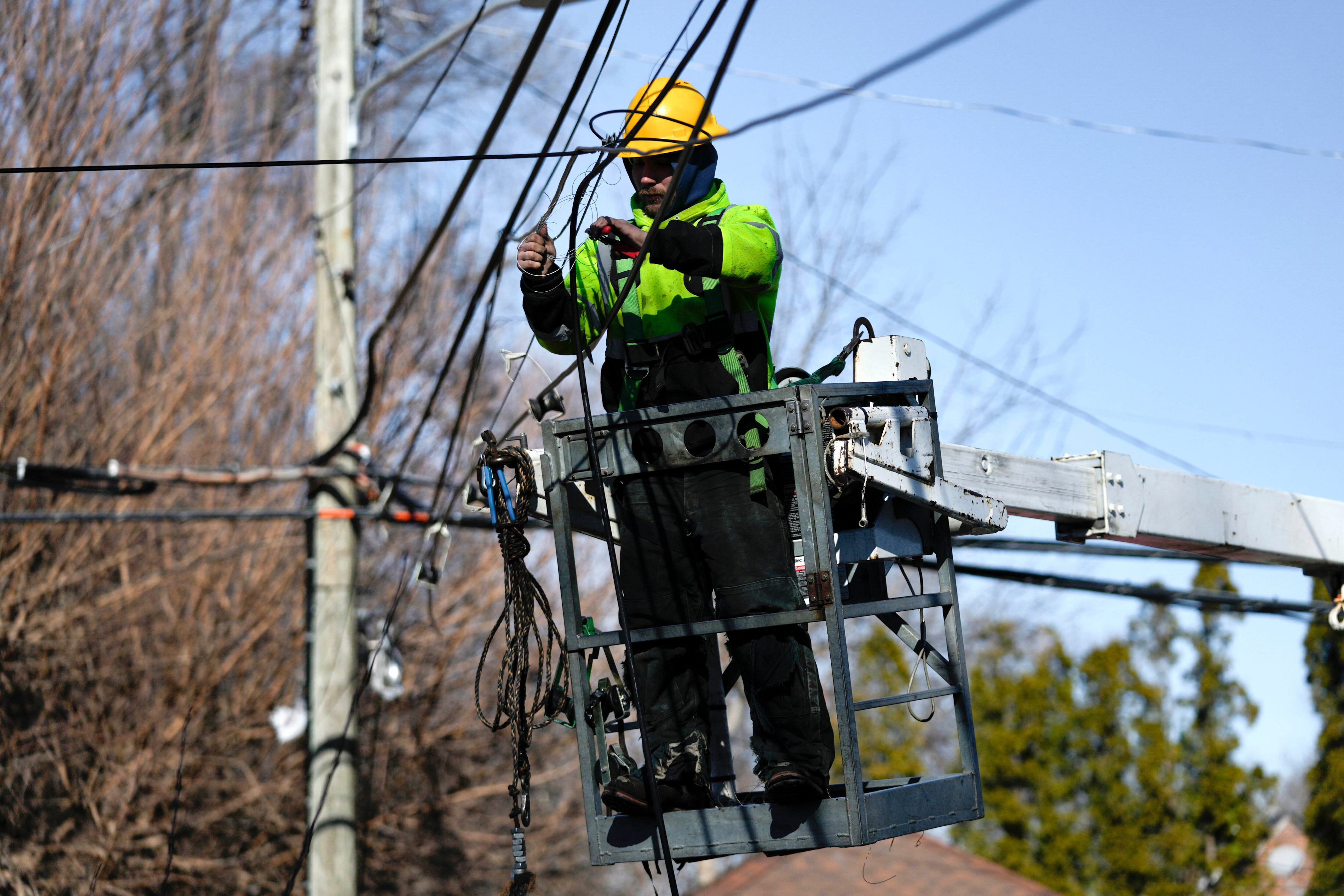 East Tennessee utility providers working to restore power after winter ...