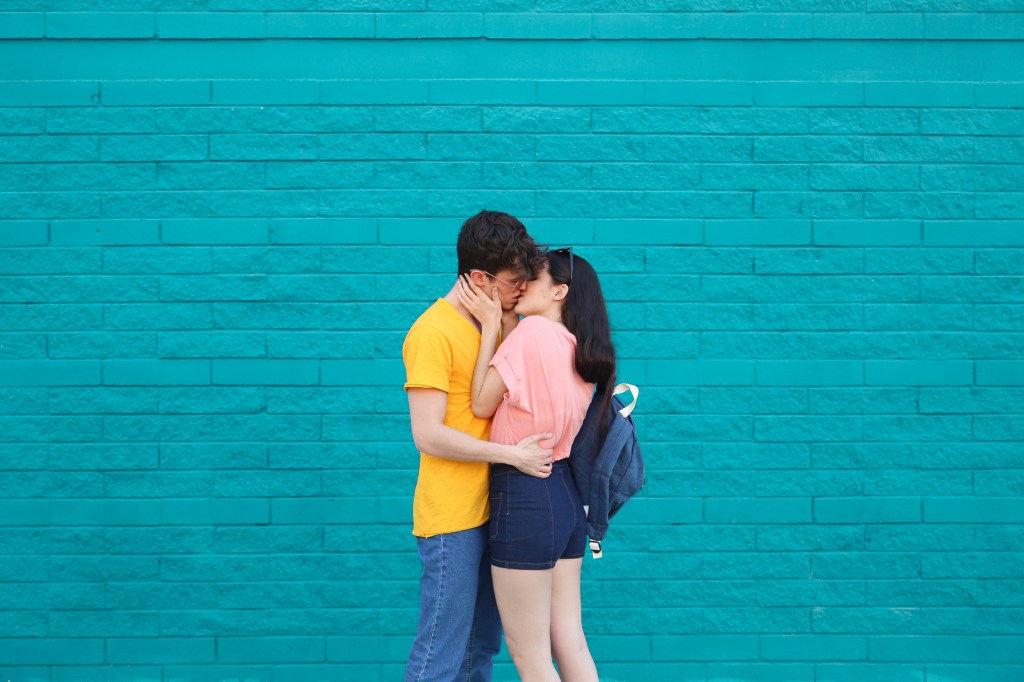 5 telltale signs that reveal you’re a bad kisser — and what makes you a ...