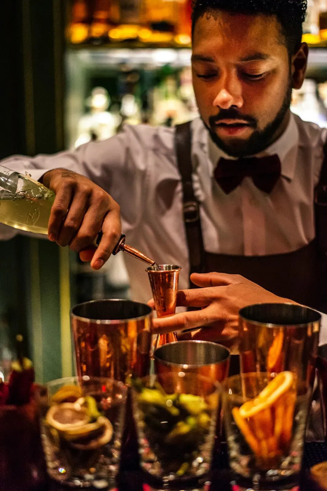 8 things bartenders notice that can get you cut off - or kicked out