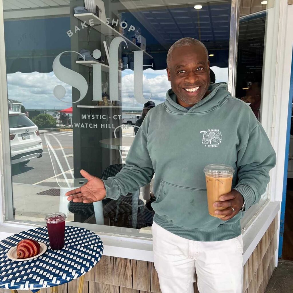 Phill Lewis (Mr. Moseby) looks great 21 years after The Suite Life made ...