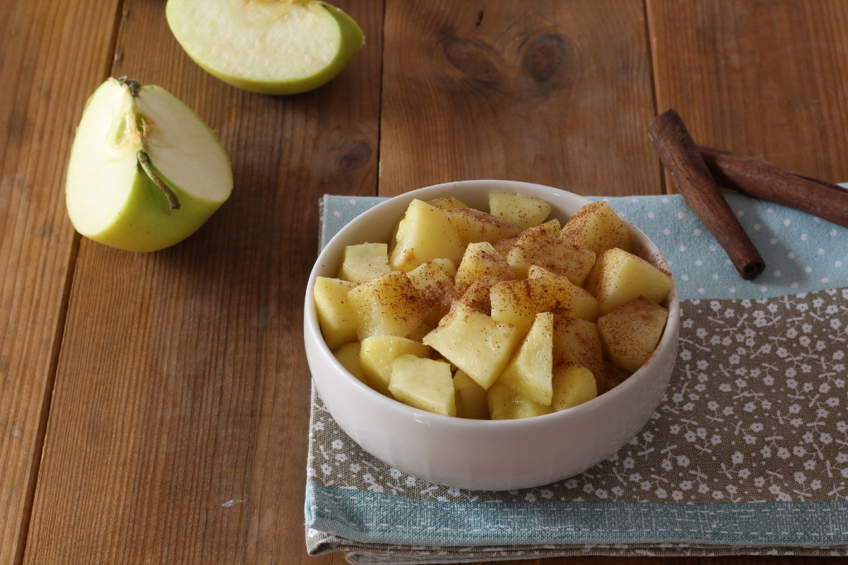 Microwave baked apples