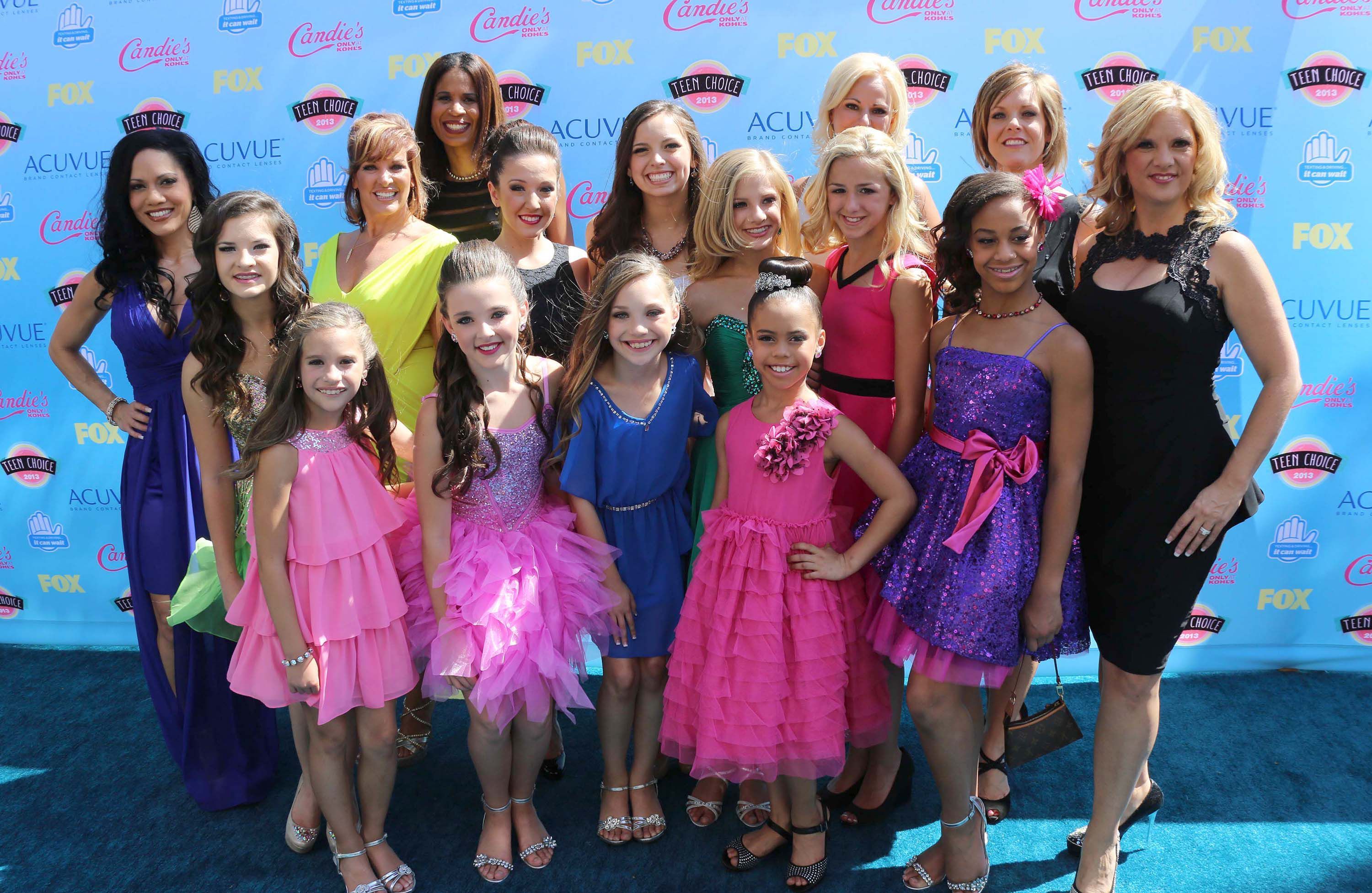 40+ "Dance Moms" behind-the-scenes secrets