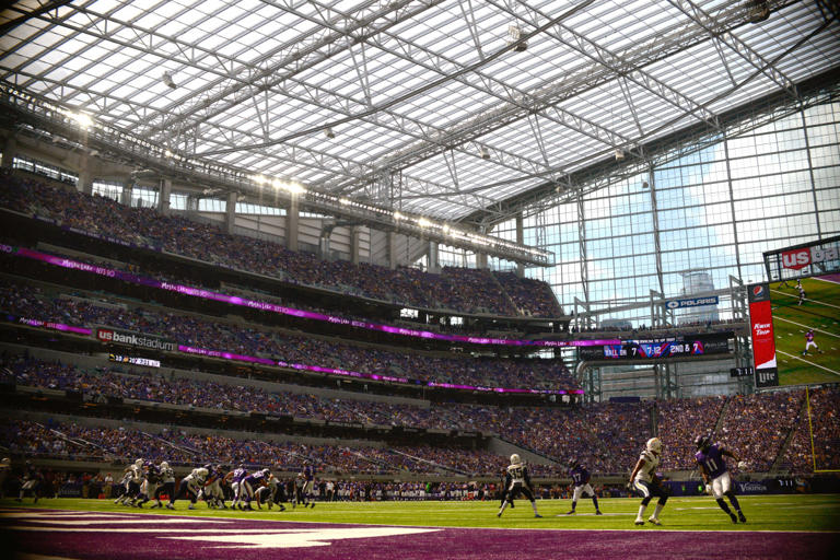 NFL announcer under fire for controversial Minneapolis opinion