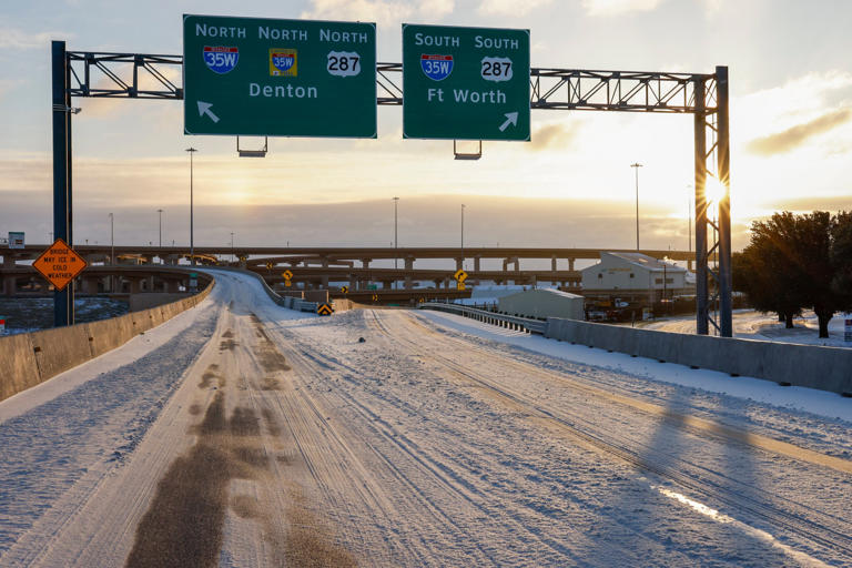 Live updates: Dallas winter storm road conditions and accidents, power ...