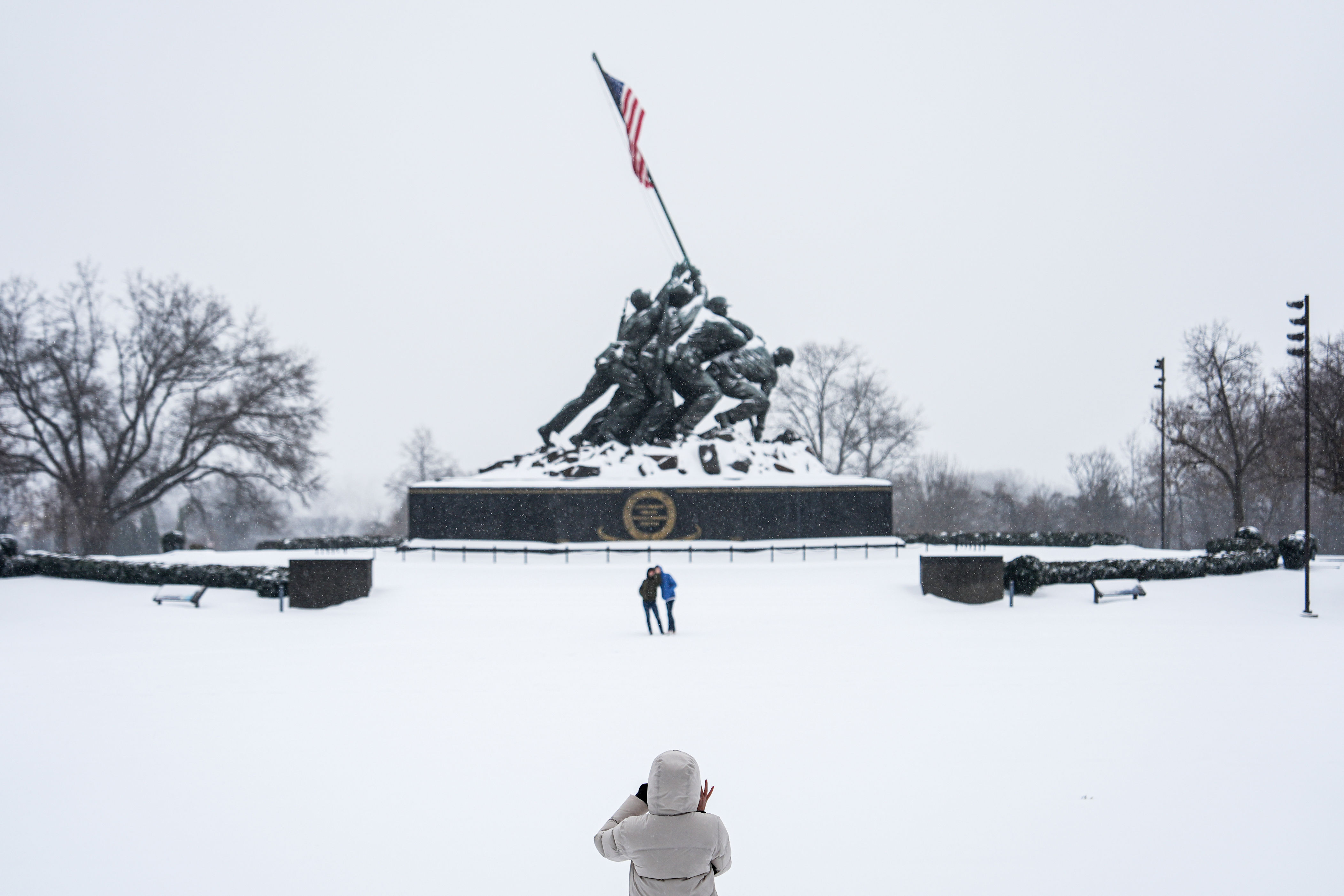See photos and video of winter storm bringing snow and ice to the East ...