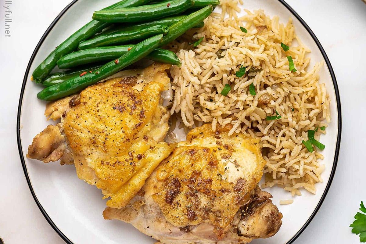 16 chicken thigh dinners that are always tender and delicious