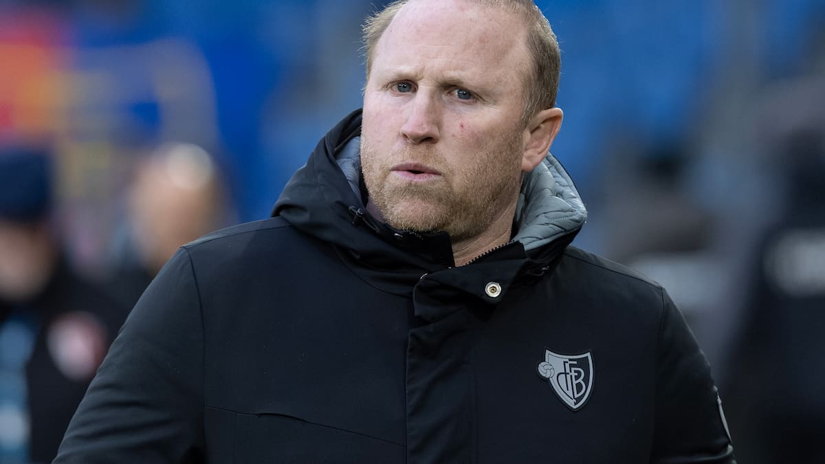 Steht der Trainer trotz Klassiker-Sieg vor der Entlassung? FCB-Bosse ...