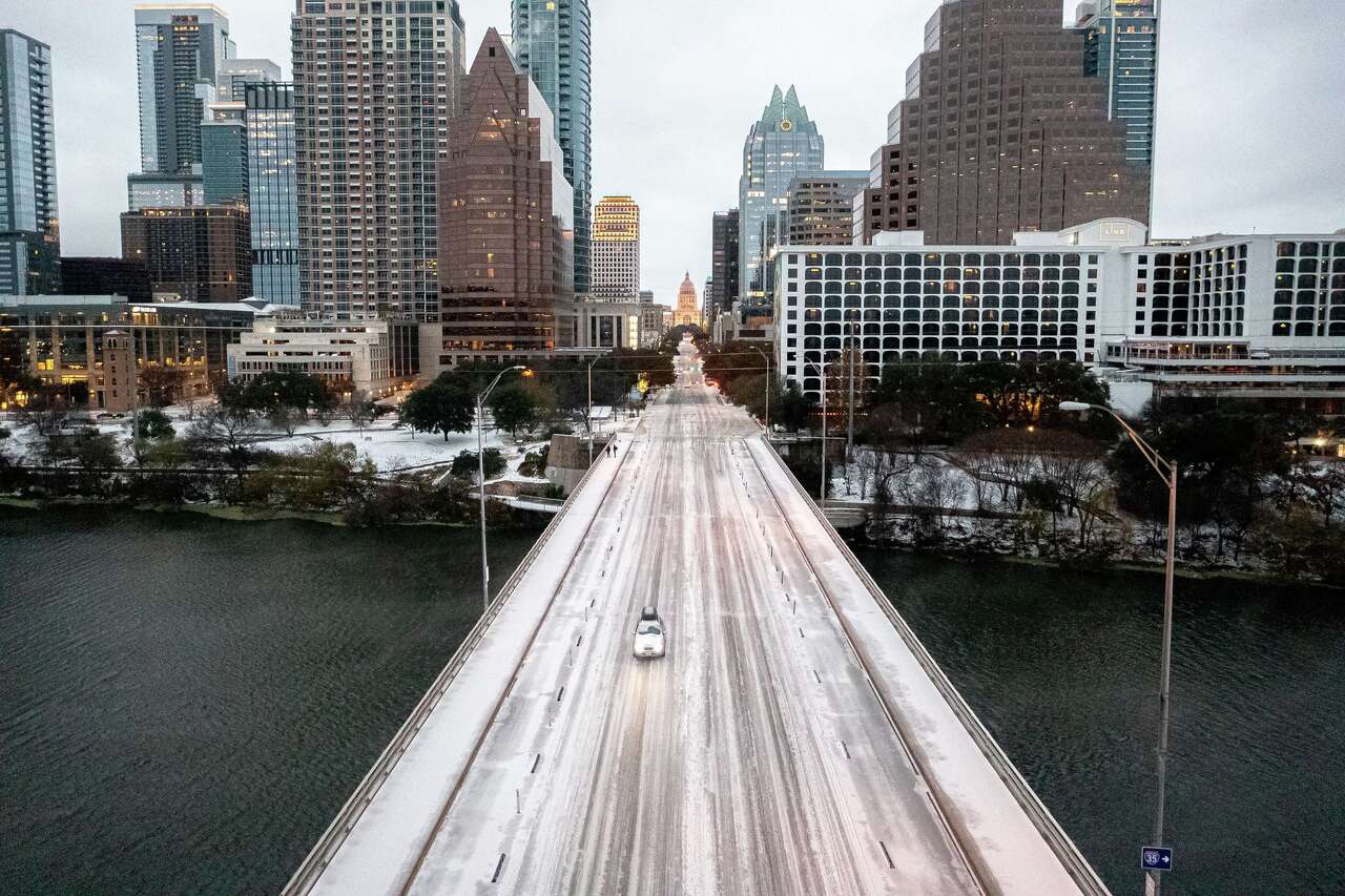 At least 1 dead after ice storm in Austin; city expands shelters amid ...