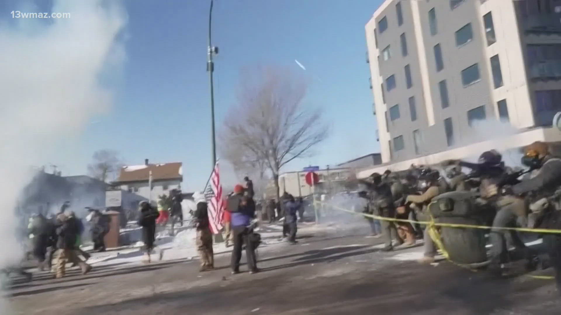 Protests escalate, witnesses react in wake of federal agents killing ...