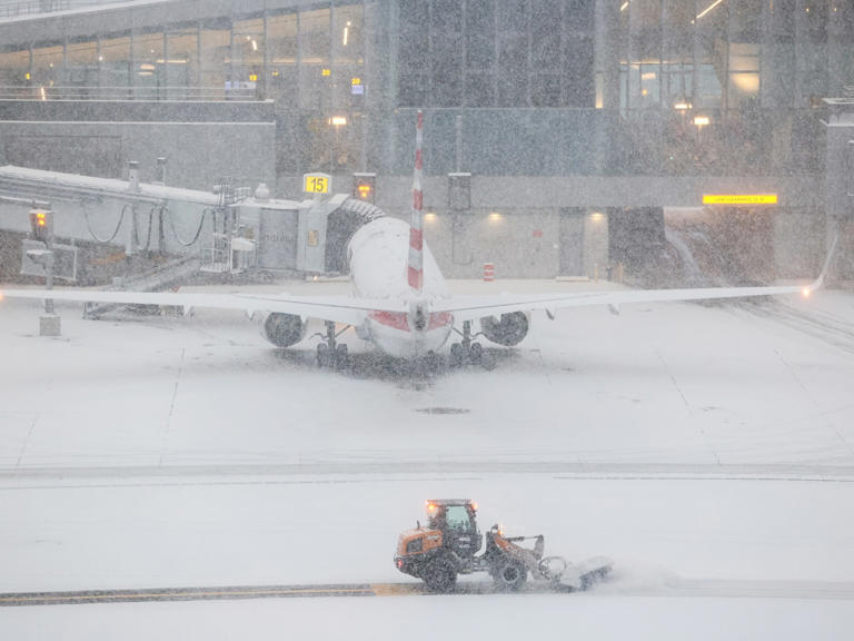 Winter storm live updates: Multiple deaths reported