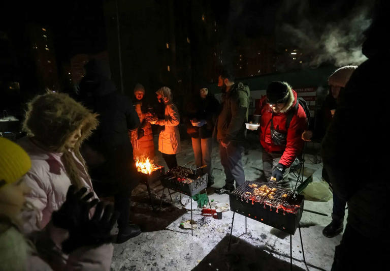 Russian missiles hit Ukraine power grid, leaves 1.2 million residents ...