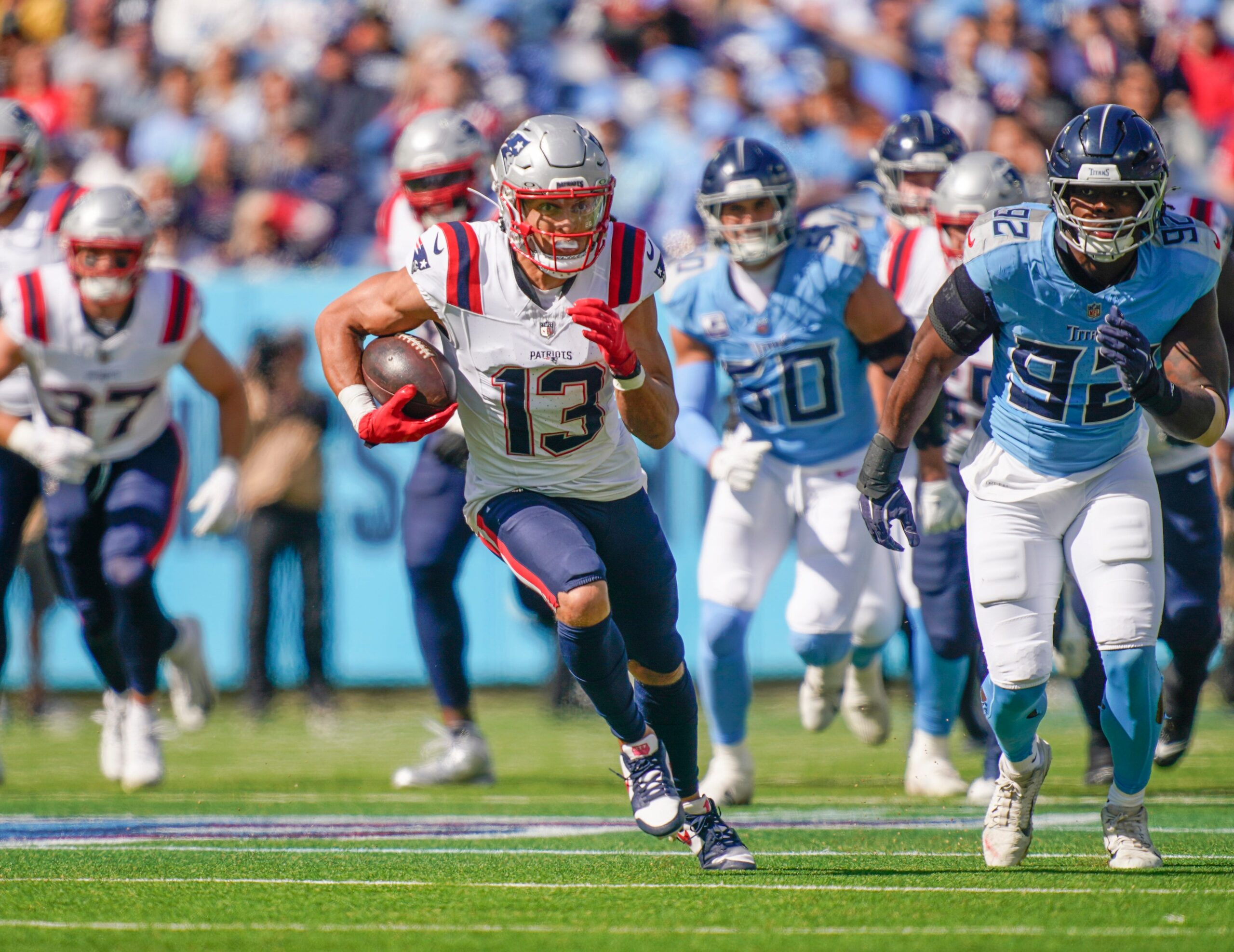 Mack Hollins makes epic NFL playoff entrance with 'The Warriors' chant