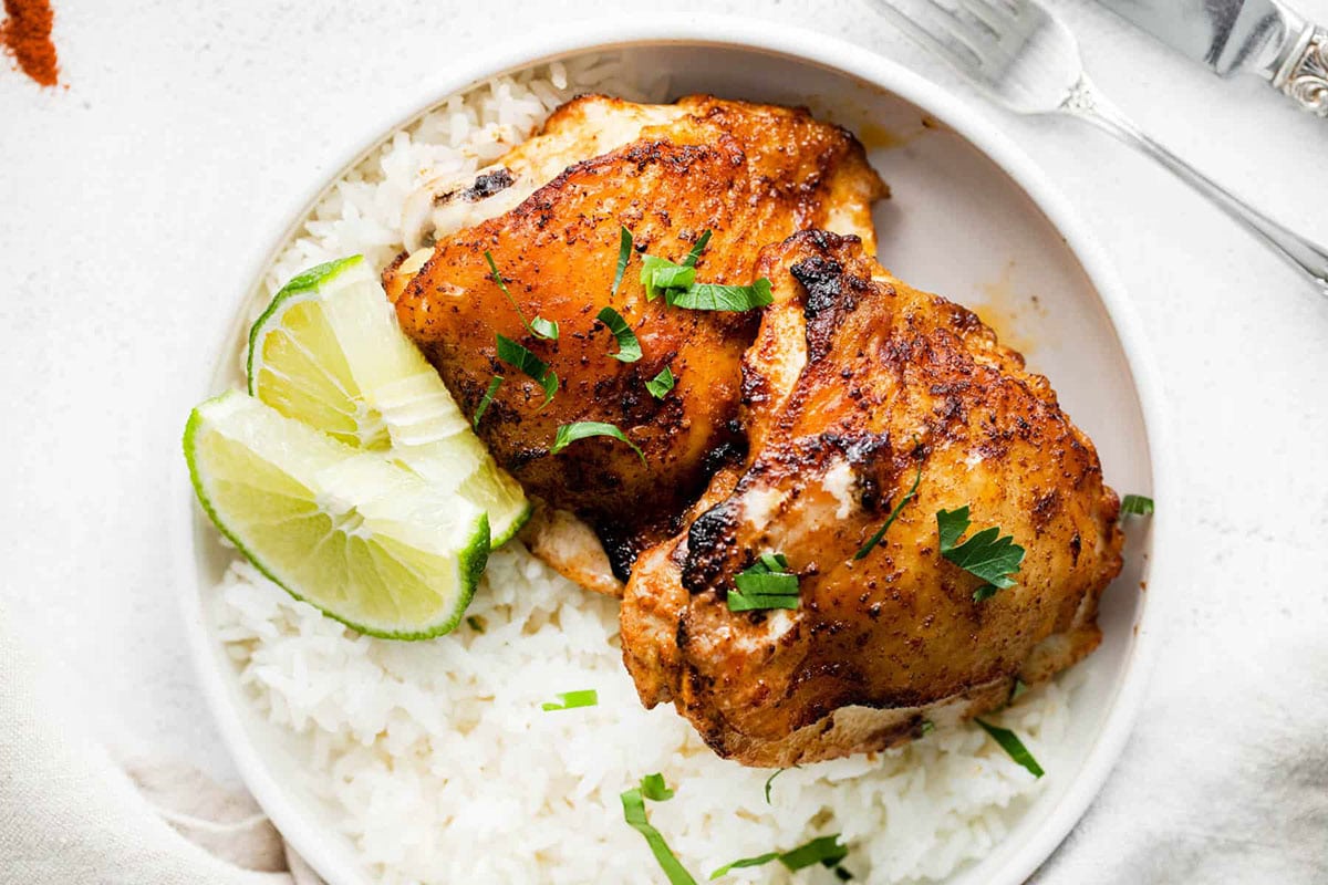16 chicken thigh dinners that are always tender and delicious