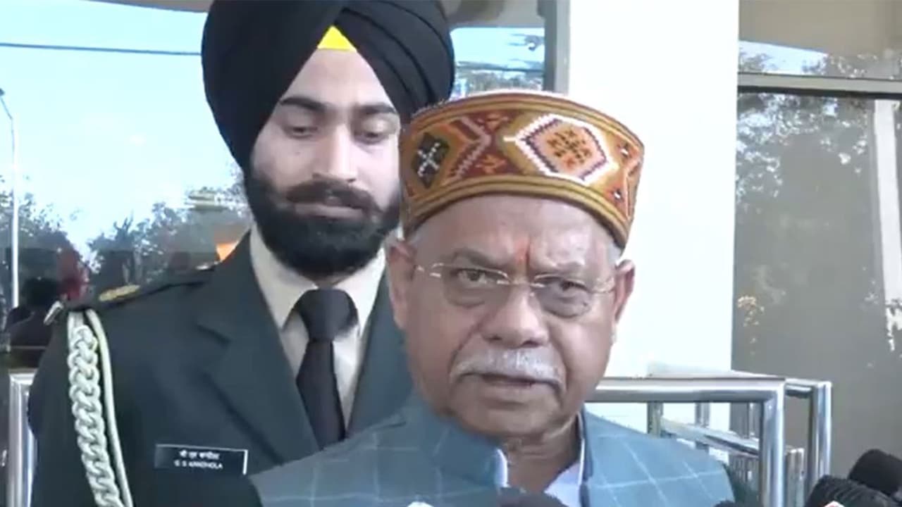 Governor stresses electoral roll awareness on National Voters' Day in HP