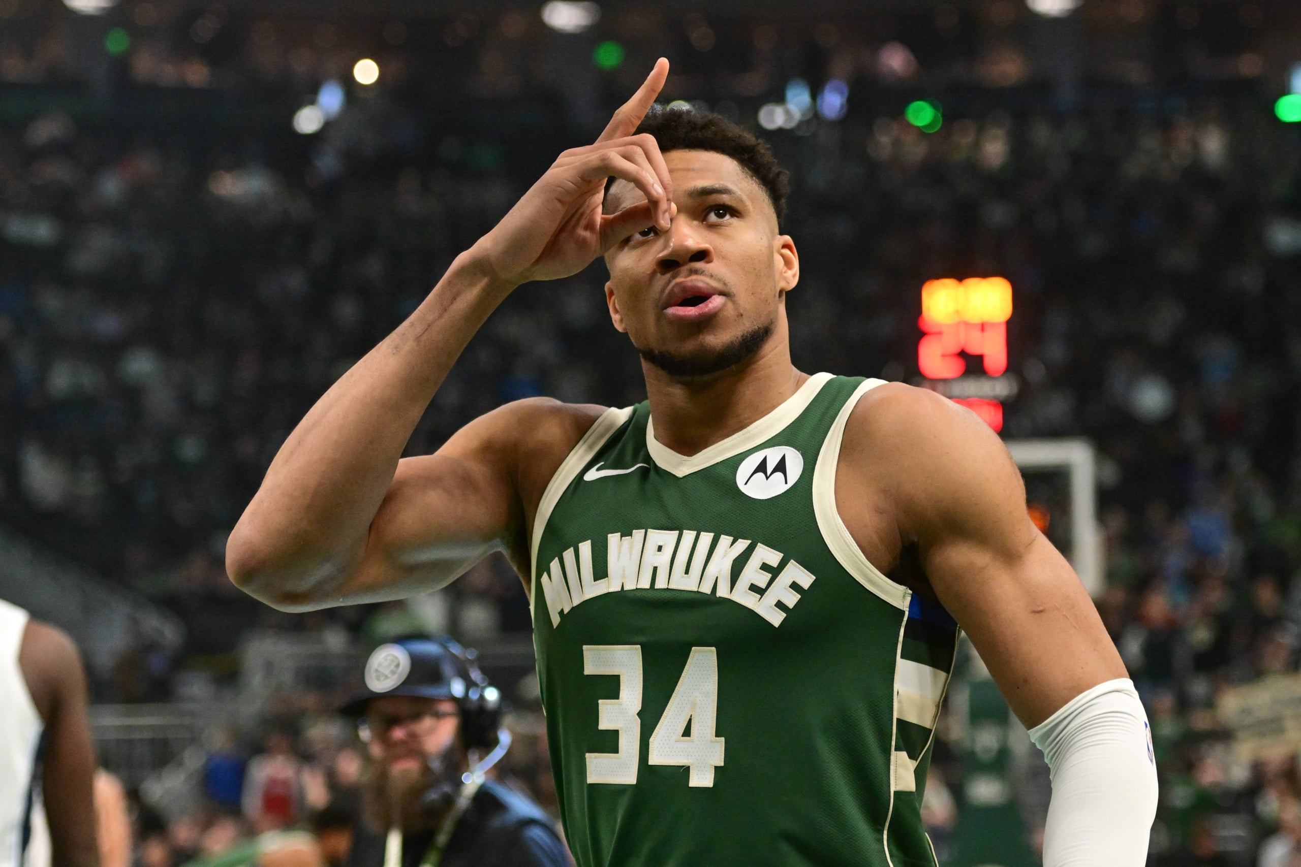 Bucks' potential trade plans for Giannis Antetokounmpo explained