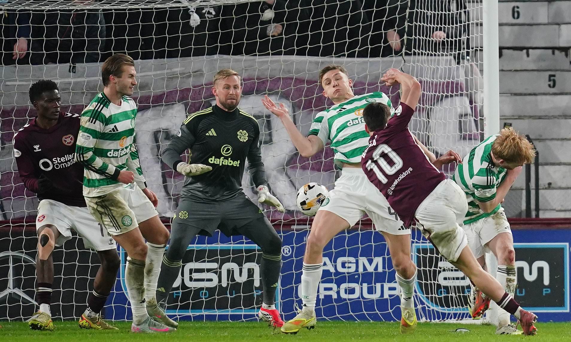 Hearts 2-2 Celtic: Martin O'Neill's 10 men hang on for a point to keep ...