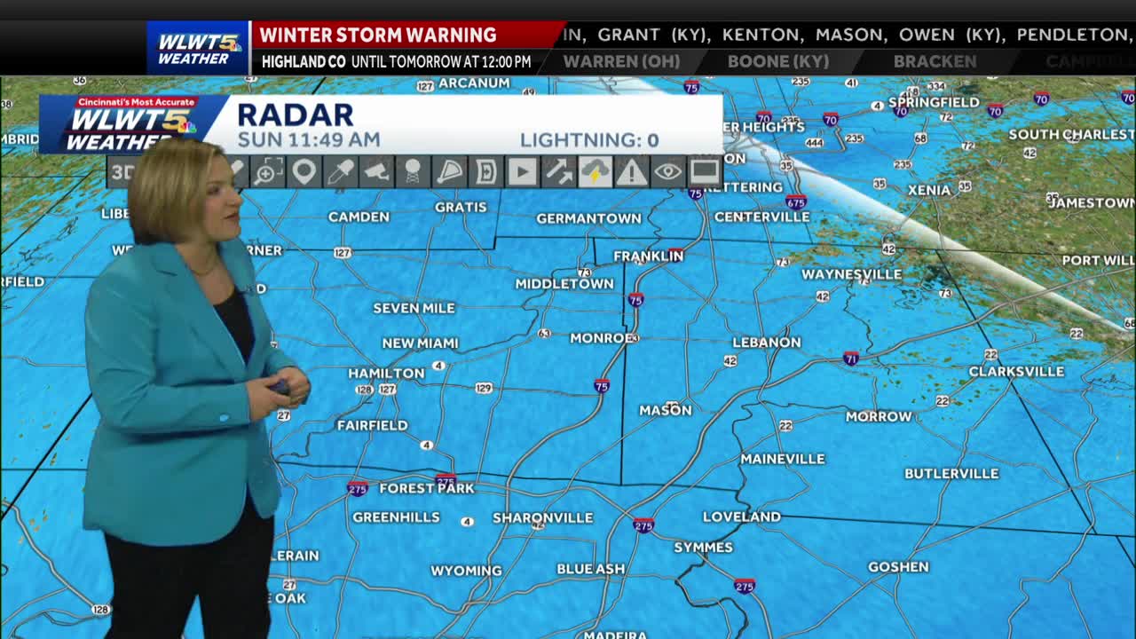 Tracking winter storm dropping heavy snow across Cincinnati