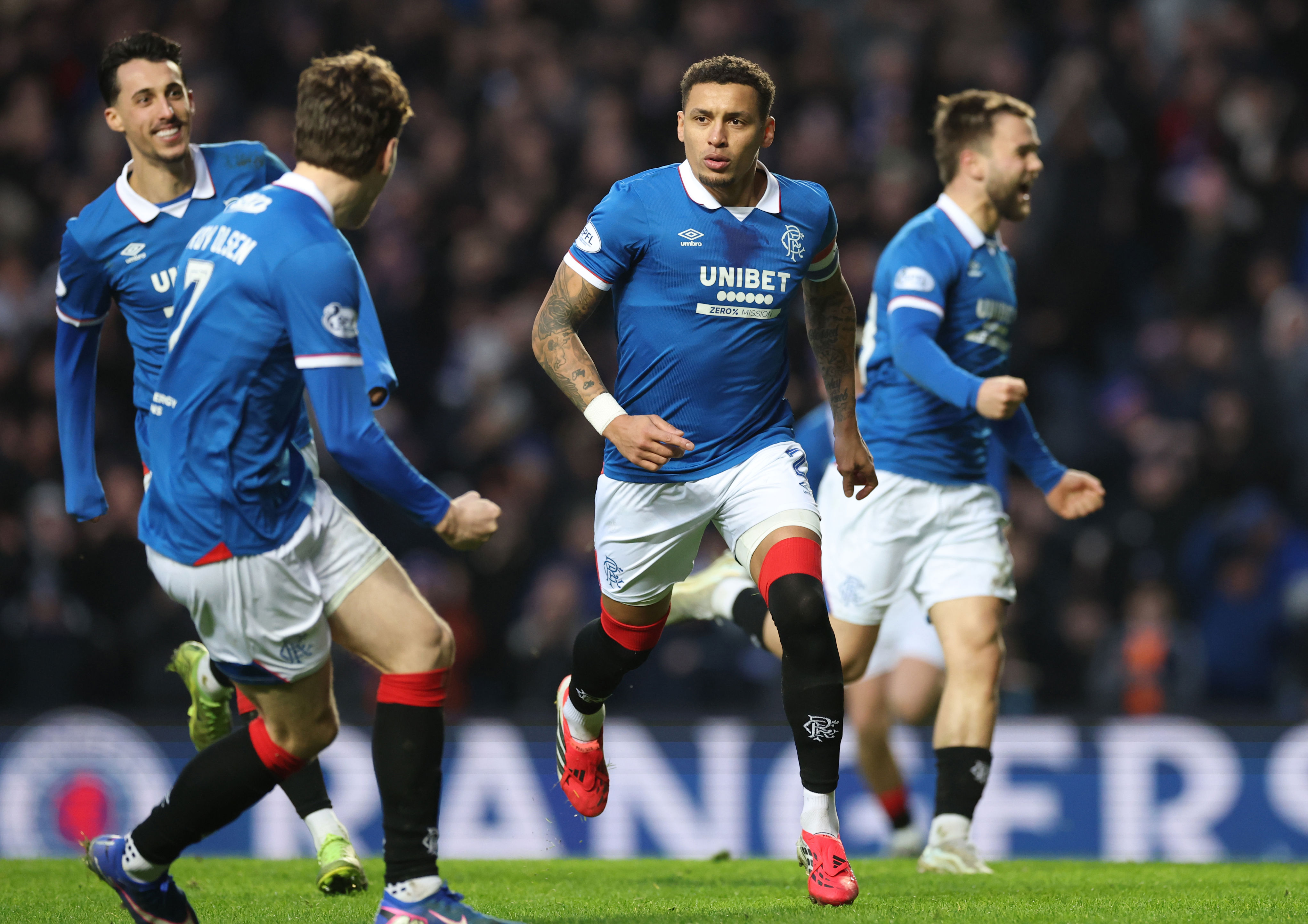 Rangers 3-0 Dundee: Player ratings + talking points as club icon hits ...