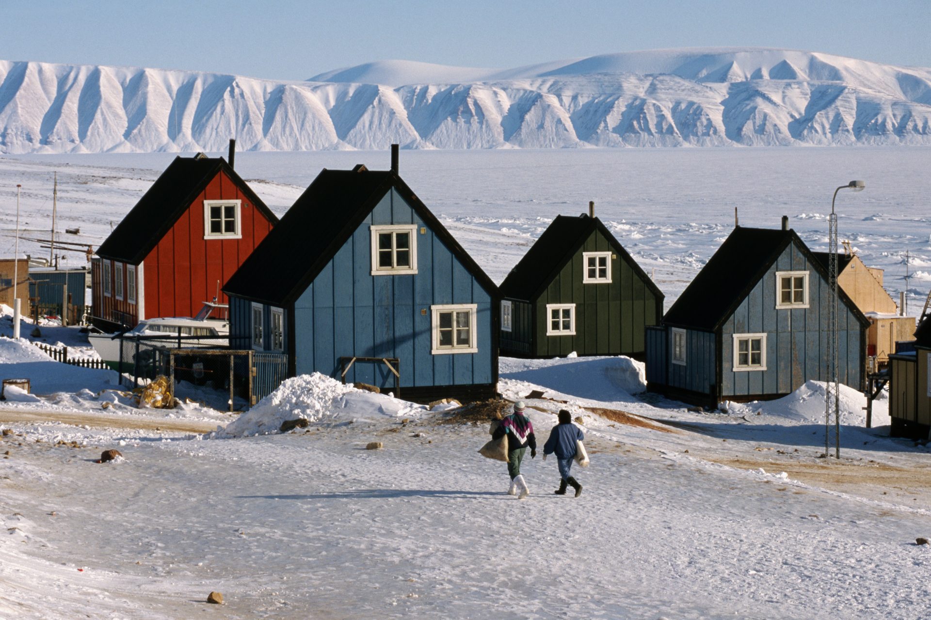 Les Inuits, ces peuples de l'Arctique adaptés aux hivers extrêmes