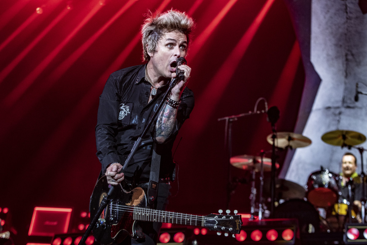 Billie Joe Armstrong and son release cover of Bowie's 'Heroes' for ...