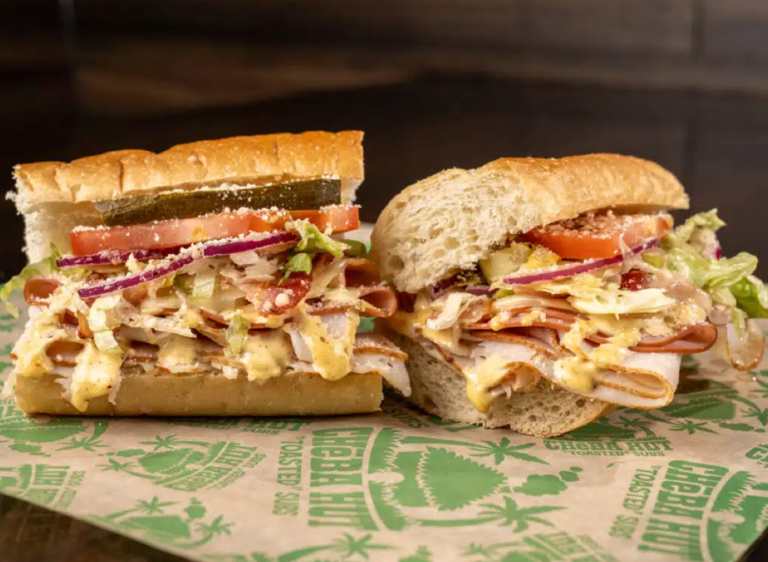 5 chain restaurants famous for their classic club sandwiches