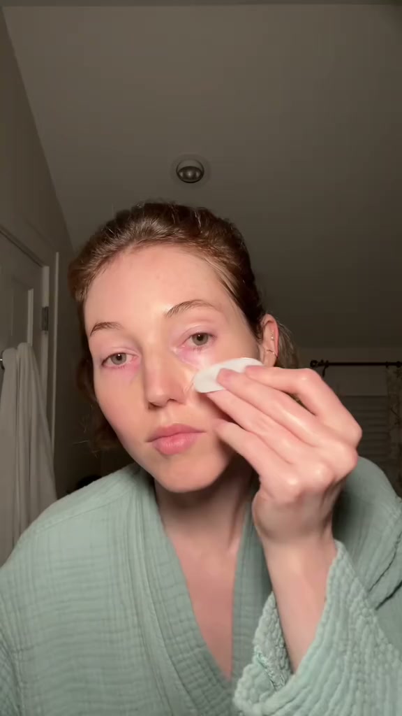 I tested this Korean vitamin C sleeping mask overnight