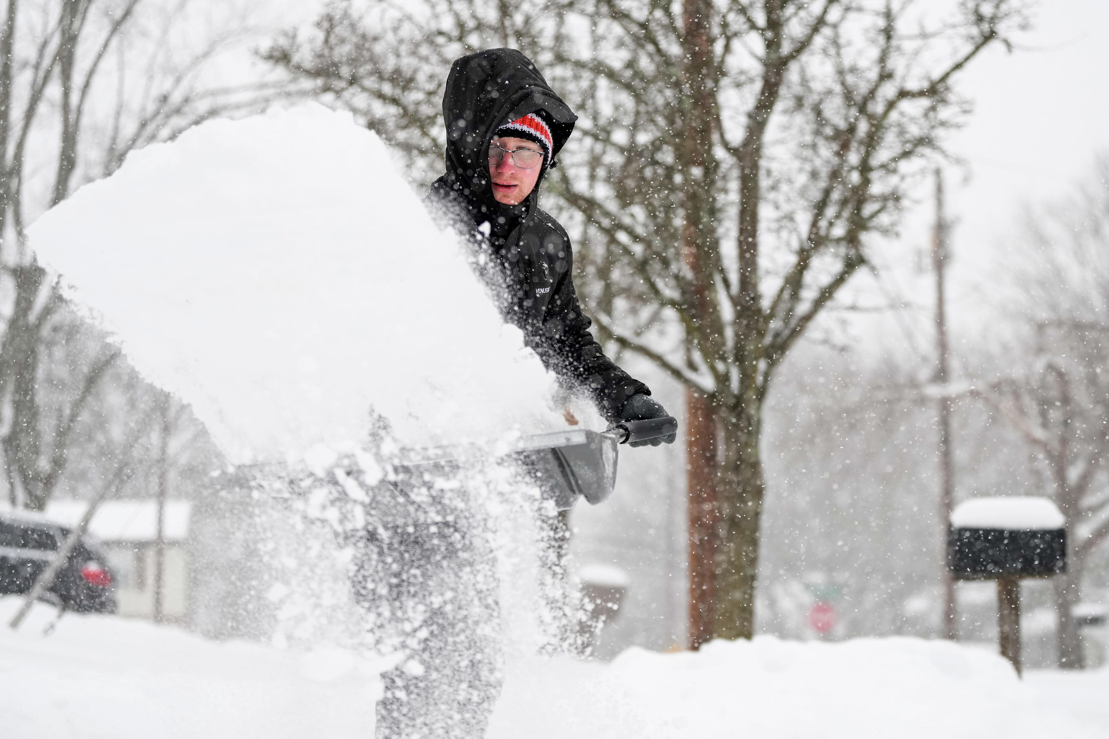 Do I have to shovel my sidewalk? Rules in Cincinnati, Columbus, Akron