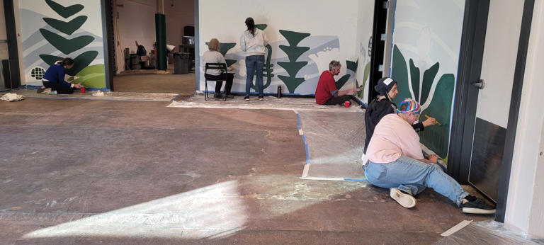 Community comes together to decorate new women’s shelter in downtown ...