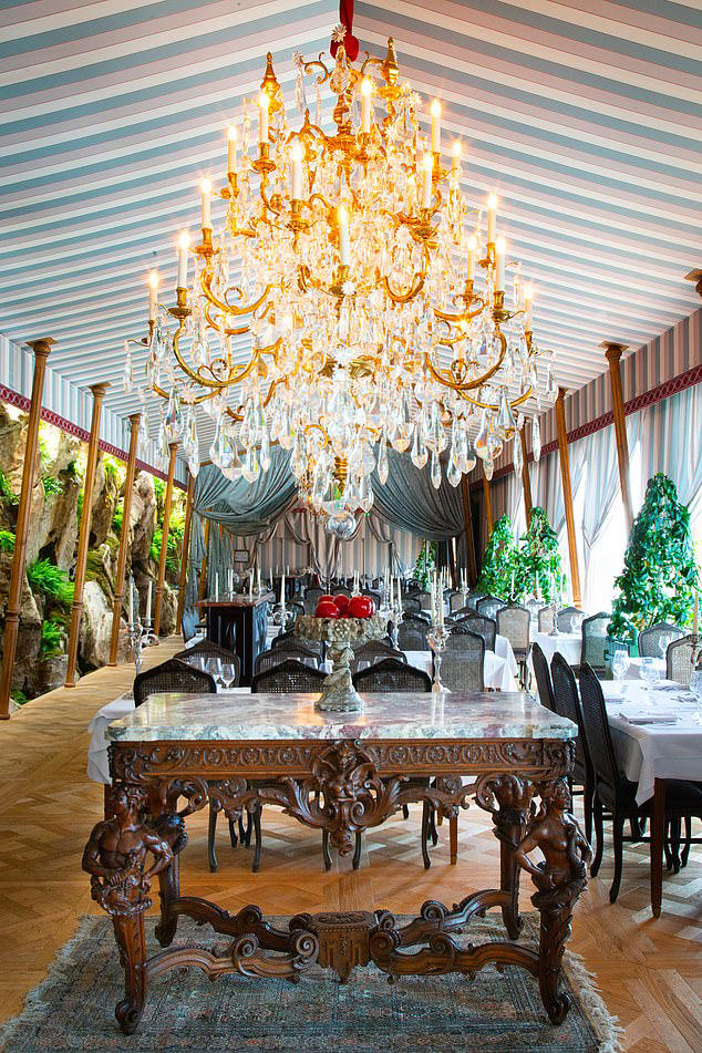 Inside the world's biggest all-you-can-eat buffet serving anything from ...