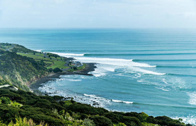 Breaking news: WSL swaps J-Bay for Raglan on Championship Tour