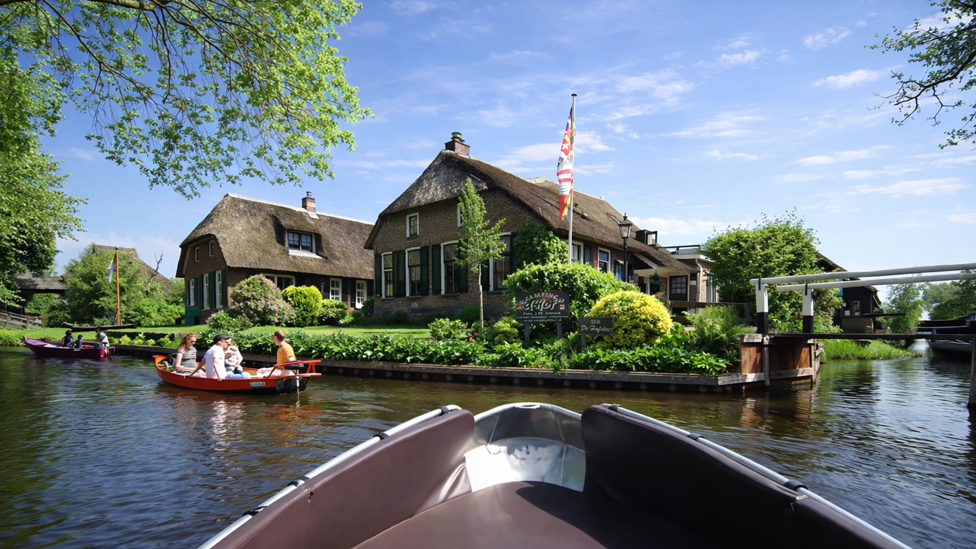 Giethoorn Netherlands scenic boat tour with ambient sounds (4K)