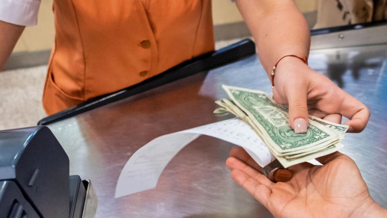 As debt piles up, more people look to Amish style cash living for ...