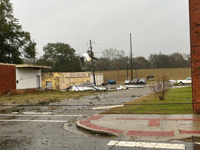 Video: Possible tornado damage to downtown Geneva