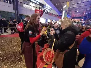 Wystrzałowo, ale bez huku. 34. finał WOŚP w Manufakturze rozbłysnął ...