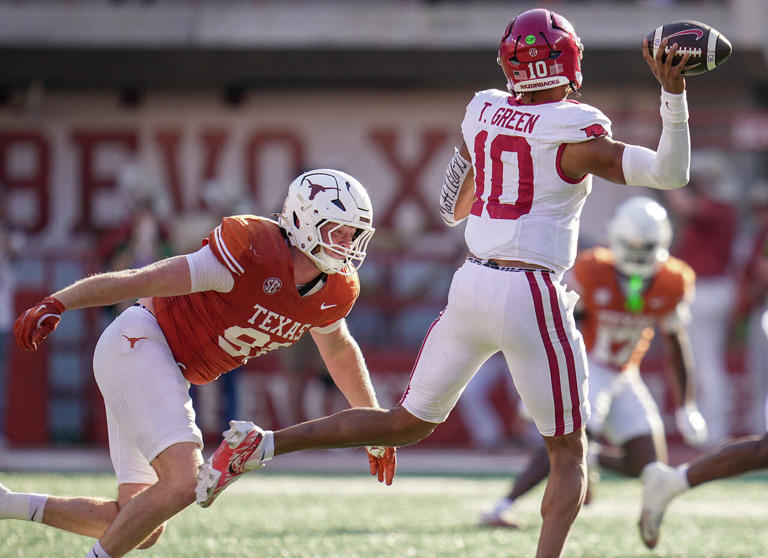 Which Texas and Texas A&M football players have shined so far at the ...