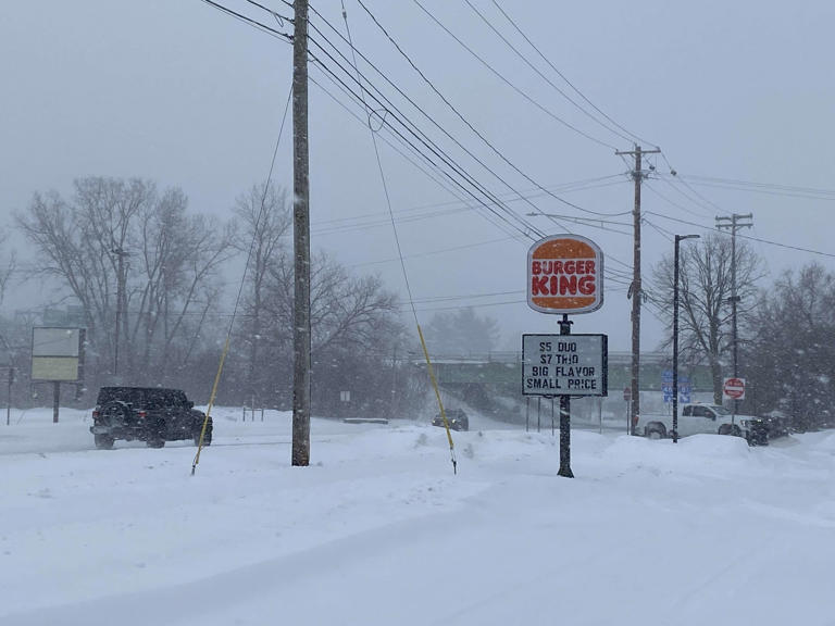 NY courts to close Monday as heavy snow blankets state