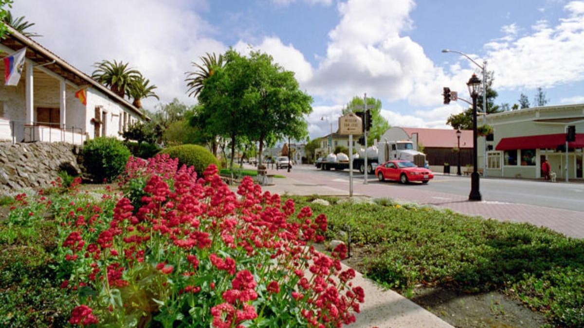 The 5 best US metro areas for middle-class families in 2026 where ...