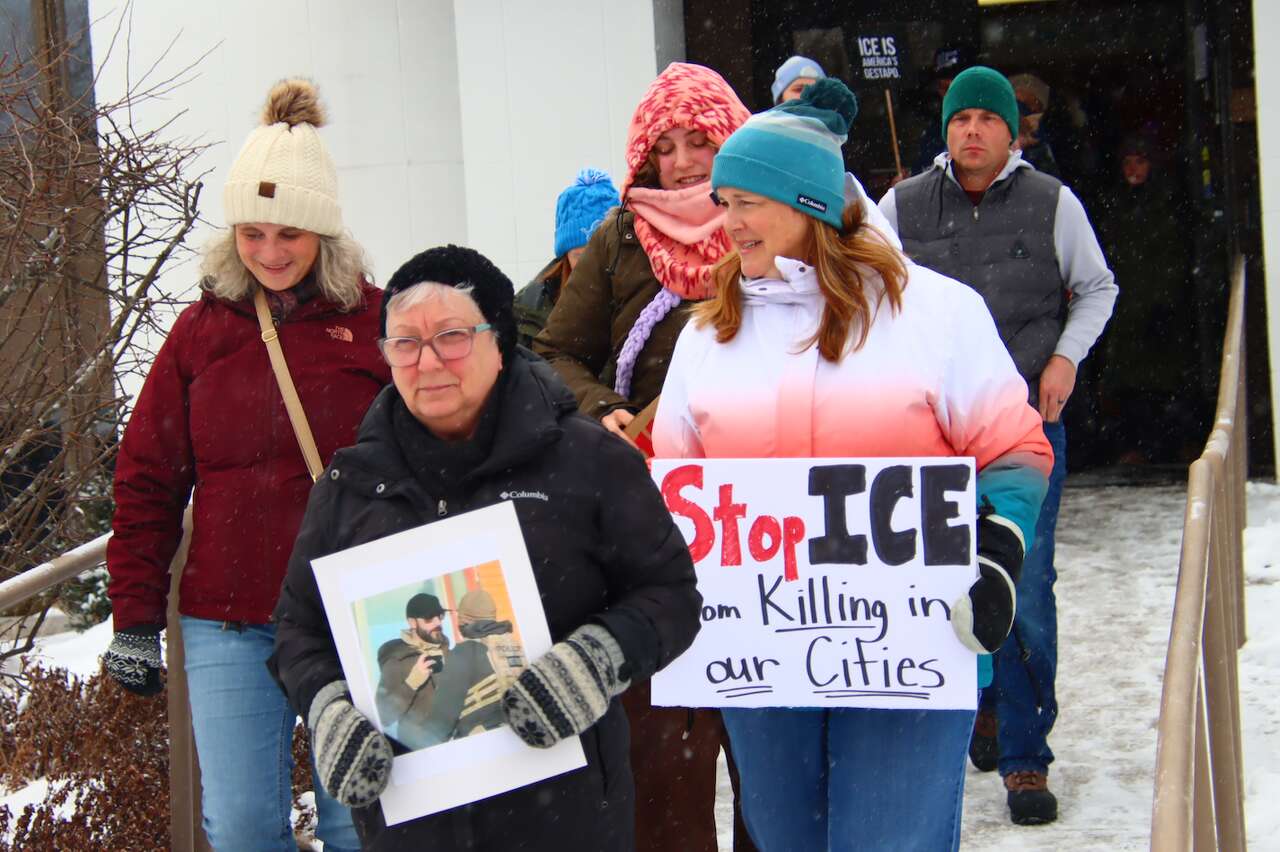 More than 250 Midland residents protest ICE, Border Patrol after ...
