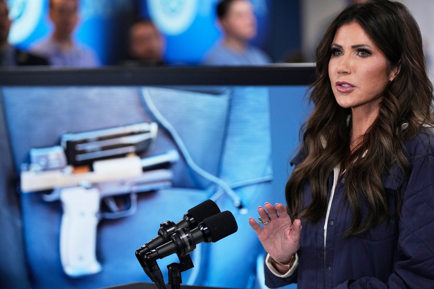 Jacky Rosen réclame la destitution de Kristi Noem après la fusillade de ...