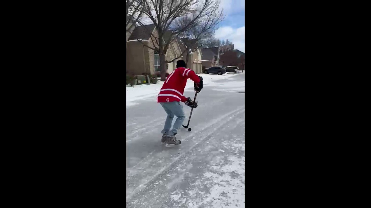 Video: Ice skating during Austin winter storm