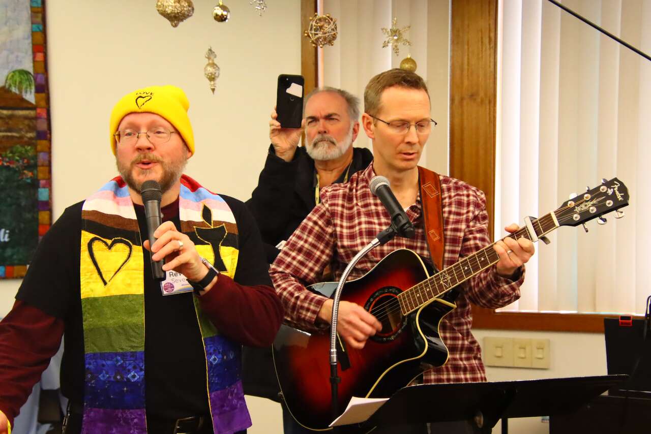 Midland pastor joins Minneapolis protest after fatal ICE shooting
