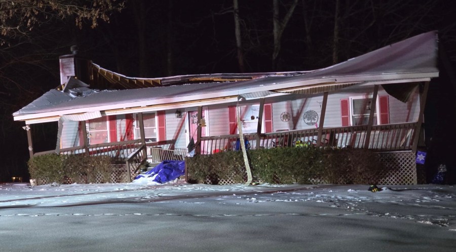 ‘Thankful that we’re safe’: Family of three without home after roof ...